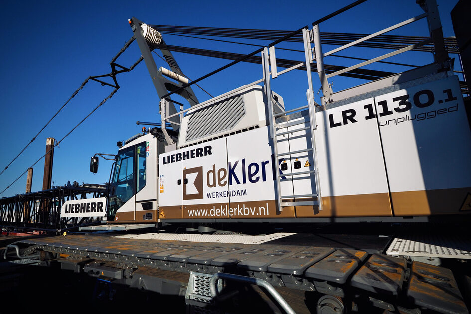 Nieuwe Liebherr LR1130.1 'unplugged' elektrische kraan voor De Klerk