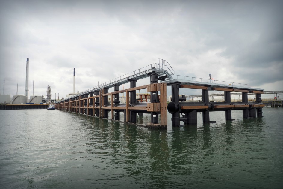 Jetty 5e Petroleumhaven | Waterbouw | Projecten